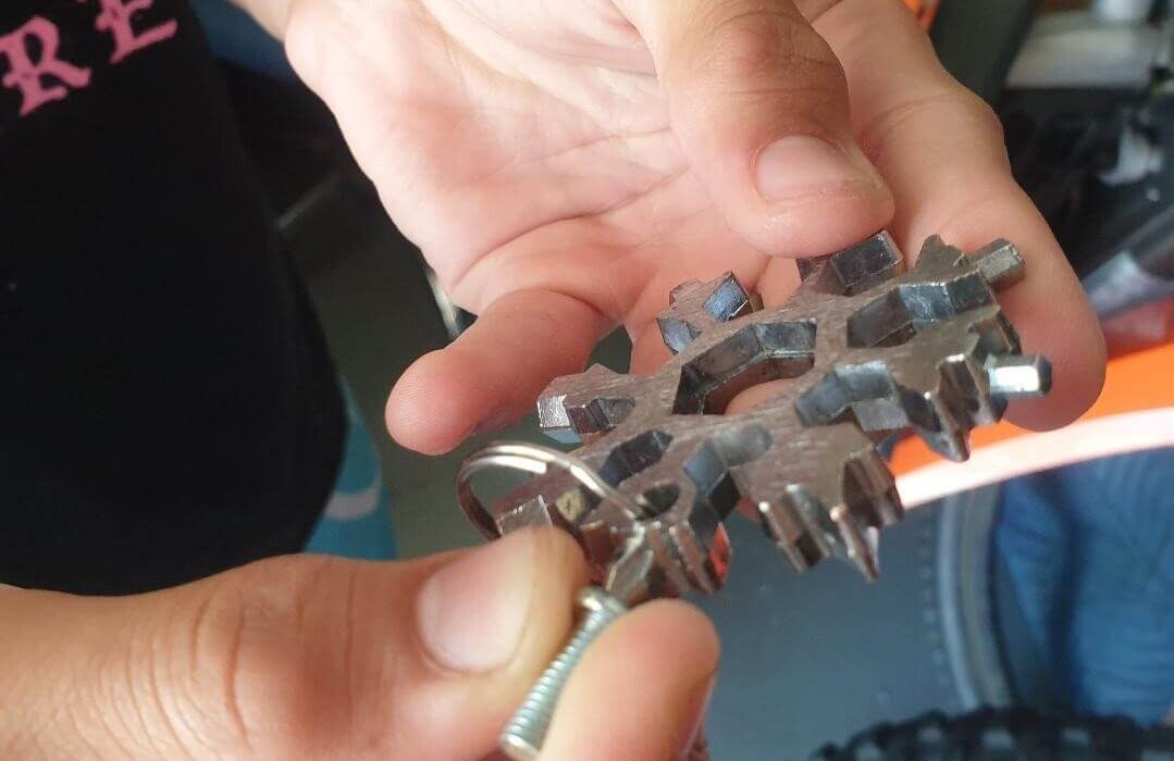 The Snowflake Multi Tool: Something You Should Consider Carrying With ...