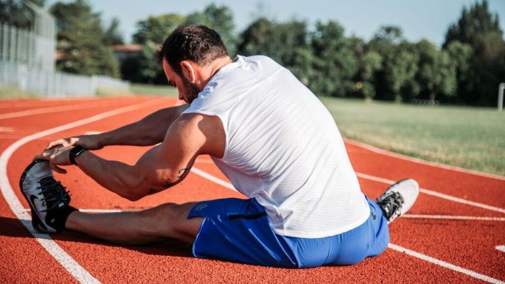 4 Benefits of the Straddle Stretch and How To Do It Easily At Home ...